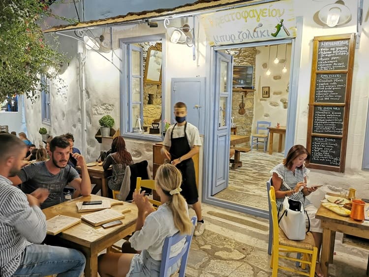 ΕΣΤΙΑΤΟΡΙΟ ΤΑΒΕΡΝΑ ΑΜΟΡΓΟΣ ΧΩΡΑ | ΜΠΥΡ...ΖΟΛΑΚΙ - Tavernes.gr