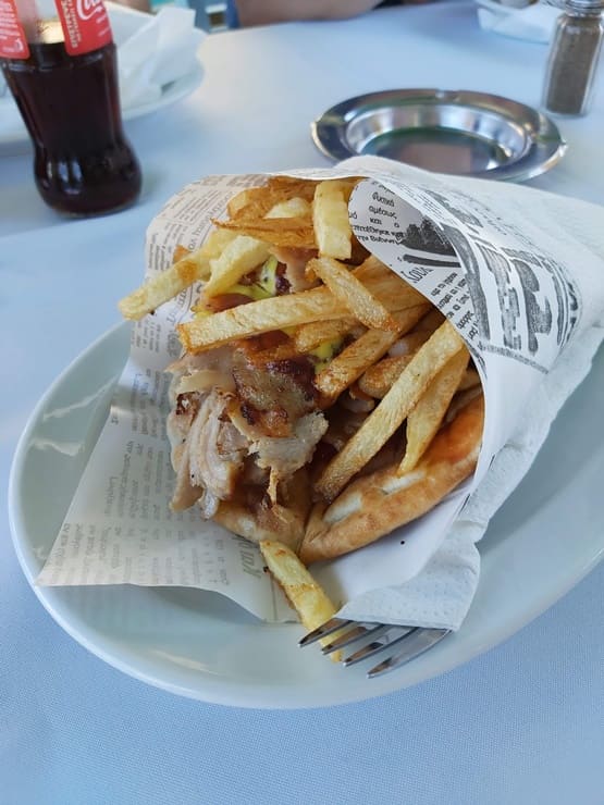 ΕΣΤΙΑΤΟΡΙΟ ΠΕΥΚΟΧΩΡΙ ΧΑΛΚΙΔΙΚΗΣ | ΠΙ & ΦΙ - Tavernes.gr