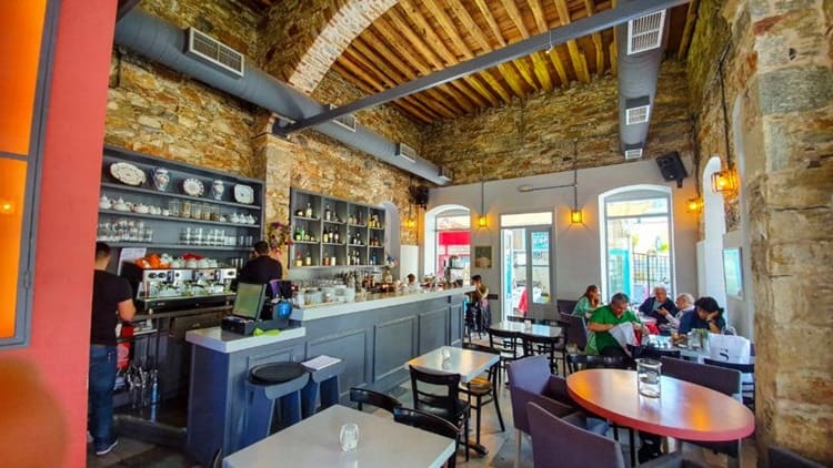 BISTRO CAFE ΕΡΜΟΥΠΟΛΗ ΣΥΡΟΣ | ΕΛΛΗΝΙΚΟΝ