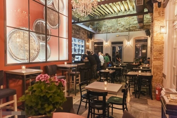BISTRO CAFE ΕΡΜΟΥΠΟΛΗ ΣΥΡΟΣ | ΕΛΛΗΝΙΚΟΝ