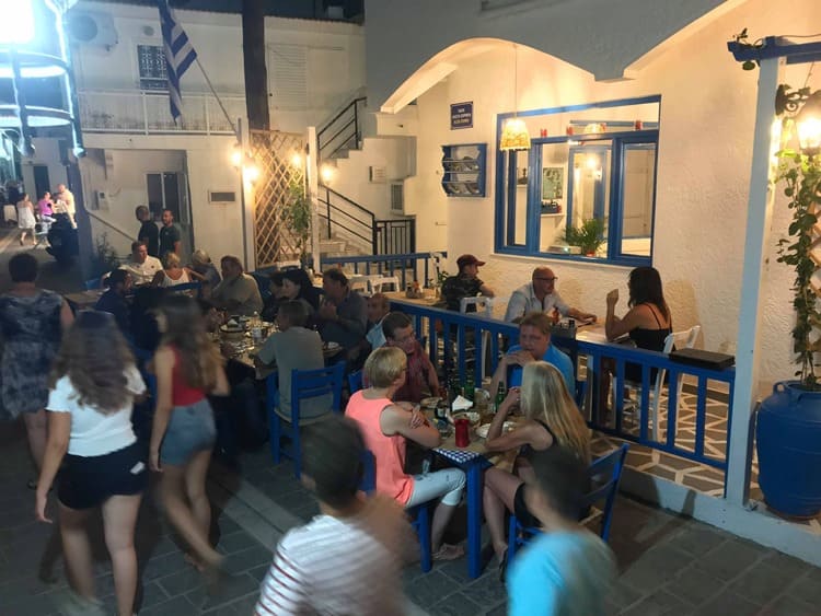 ΕΣΤΙΑΤΟΡΙΟ ΡΟΔΟΣ | ZORBAS GREEK TAVERN - Tavernes.gr
