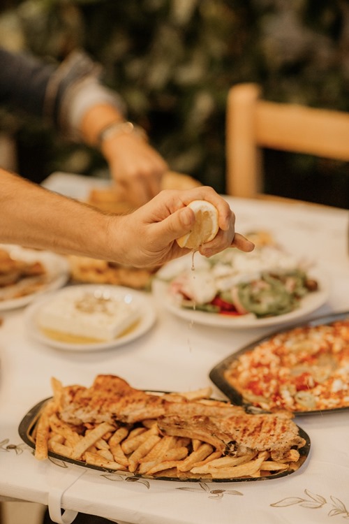 ΜΠΡΙΖΟΛΑΔΙΚΟ ΨΗΤΟΠΩΛΕΙΟ ΠΕΡΙΣΤΕΡΙ | ΤΑ ΜΠΡΙΖΟΛΑΚΙΑ ΤΟΥ ΤΕΛΗ - Tavernes.gr