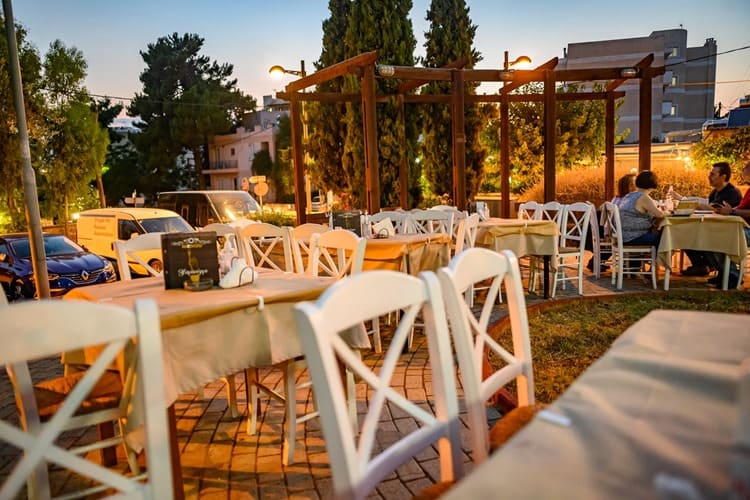 ΤΑΒΕΡΝΑ ΕΣΤΙΑΤΟΡΙΟ ΜΑΡΟΥΣΙ | ΤΟ ΨΑΡΟΝΕΦΡΙ - Tavernes.gr