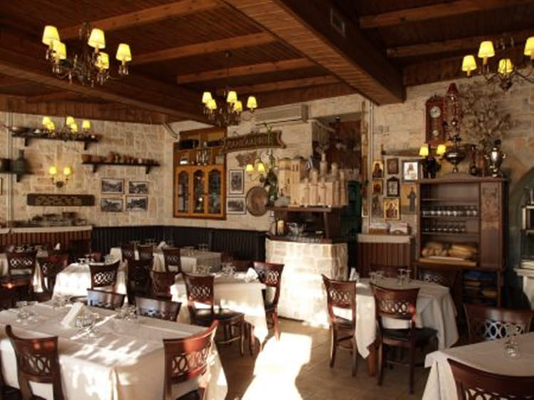 ΕΣΤΙΑΤΟΡΙΟ ΚΑΛΑΜΠΑΚΑ | ΠΑΝΕΛΛΗΝΙΟ - Tavernes.gr
