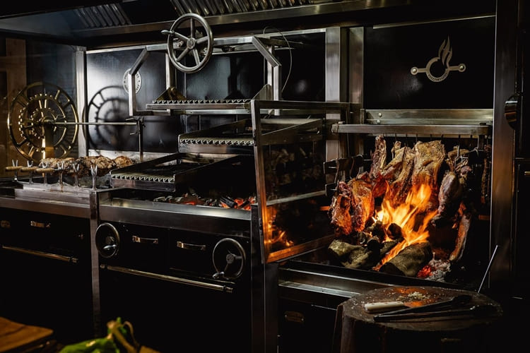 ΕΣΤΙΑΤΟΡΙΟ ΧΑΝΙΑ | ΤΑ ΧΑΛΚΙΝΑ - Tavernes.gr