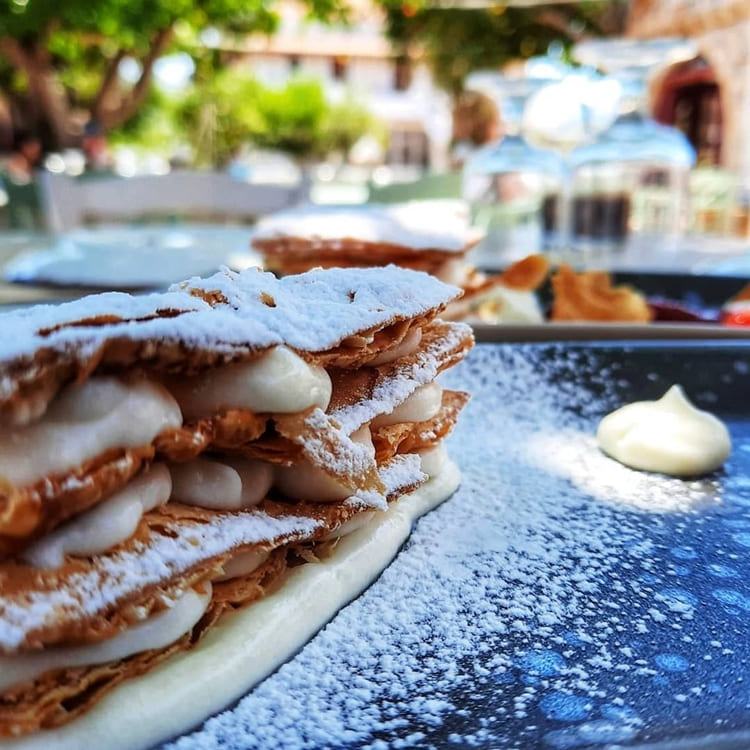 ΤΑΒΕΡΝΑ ΕΣΤΙΑΤΟΡΙΟ ΜΟΝΕΜΒΑΣΙΑ | ΑΘΙVOLI - Tavernes.gr