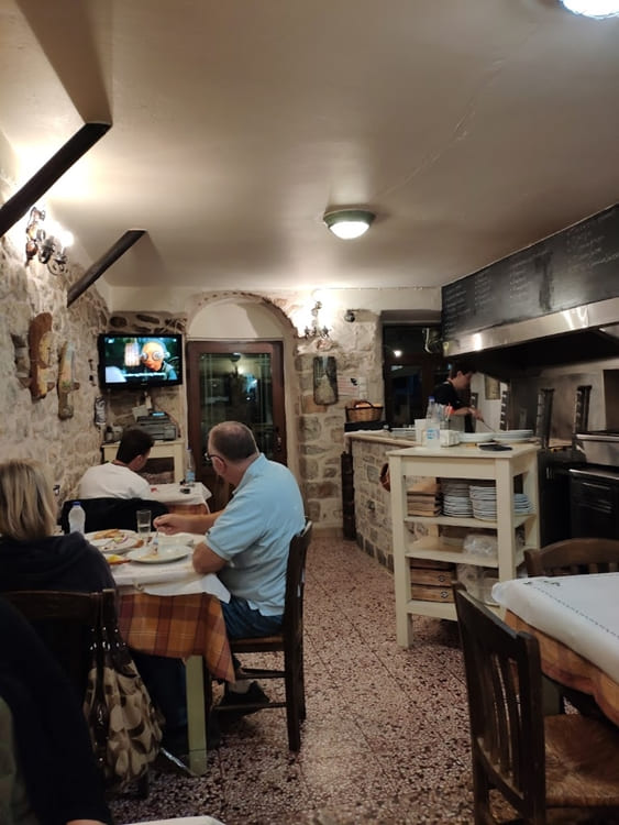 ΧΑΣΑΠΟΤΑΒΕΡΝΑ ΚΡΕΟΠΩΛΕΙΟ ΨΗΤΟΠΩΛΕΙΟ ΑΡΕΟΠΟΛΗ | ΑΛΕΠΗΣ - Tavernes.gr