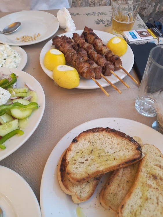 ΧΑΣΑΠΟΤΑΒΕΡΝΑ ΚΡΕΟΠΩΛΕΙΟ ΨΗΤΟΠΩΛΕΙΟ ΑΡΕΟΠΟΛΗ | ΑΛΕΠΗΣ - Tavernes.gr
