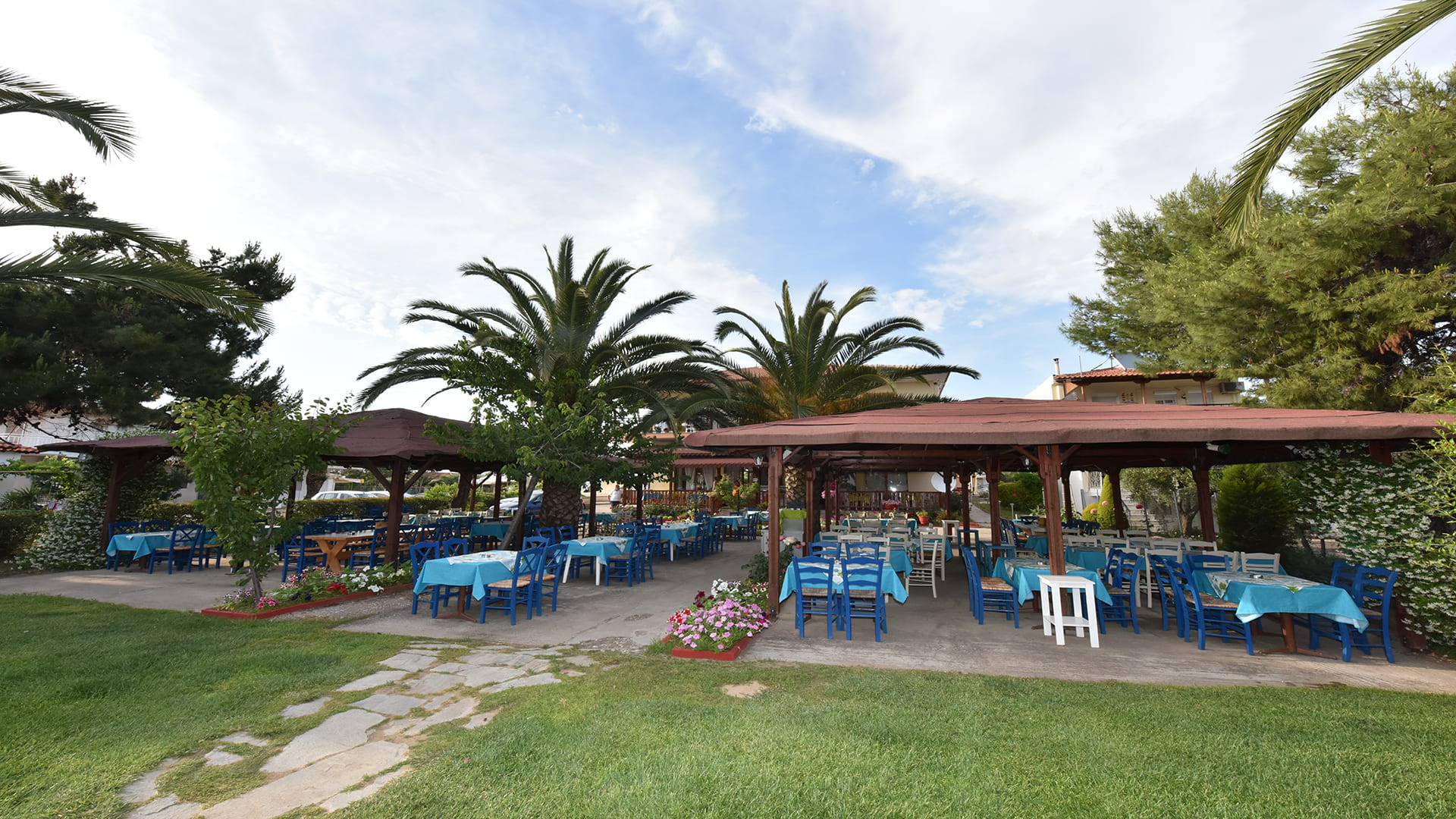 ΤΑΒΕΡΝΑ-ΟΥΖΕΡΙ ΓΕΡΑΚΙΝΗ ΠΟΛΥΓΥΡΟΣ | OASIS - Tavernes.gr